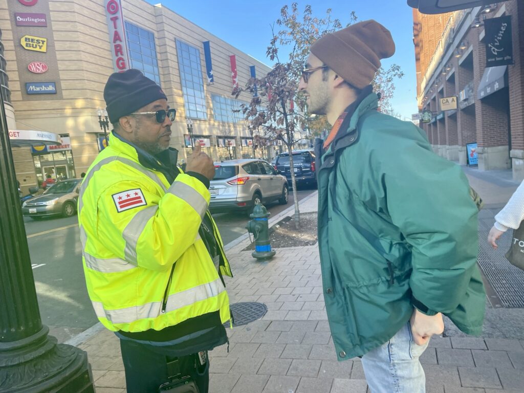 Visiting the DDOT Traffic Control Officers at 14th and Irving - Brianne ...